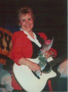 Sharon Lee (Rhythm Guitar / Vocals)